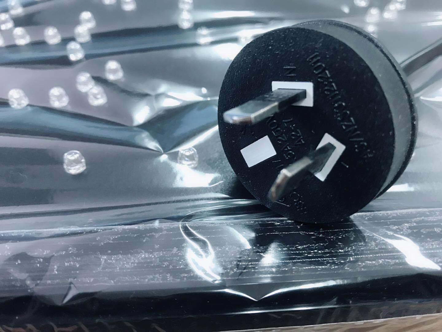 AC DC 240V LED Sign 55x33cm – Evertronics